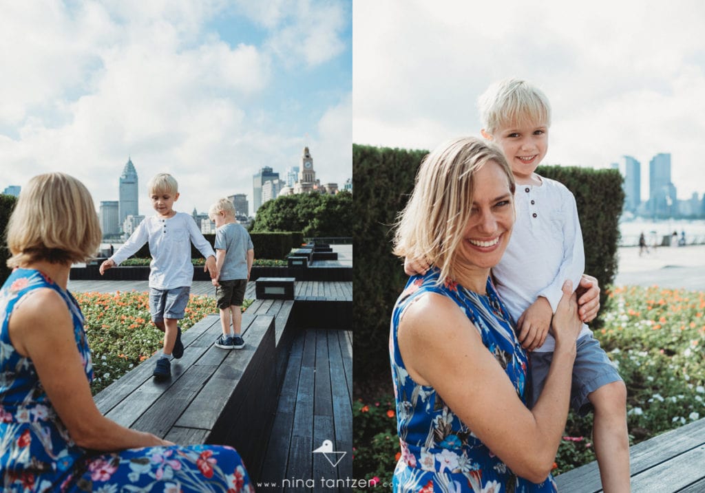 Beautiful family photography on the Shanghai Bund