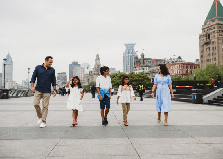 A gorgeous family photography session on the Shanghai Bund
